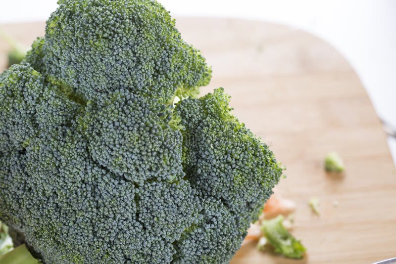 Broccoli Crowns stock image. Image of broccoli, cruciferous - 18139065