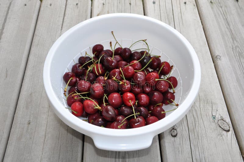 Plastic Container Cherries Stock Photos - Download 175 Royalty Free Photos
