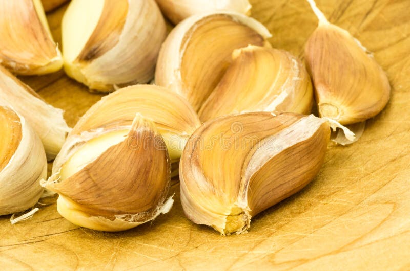 Fresh Garlic Cloves at the Market Stock Photo - Image of vegetables ...