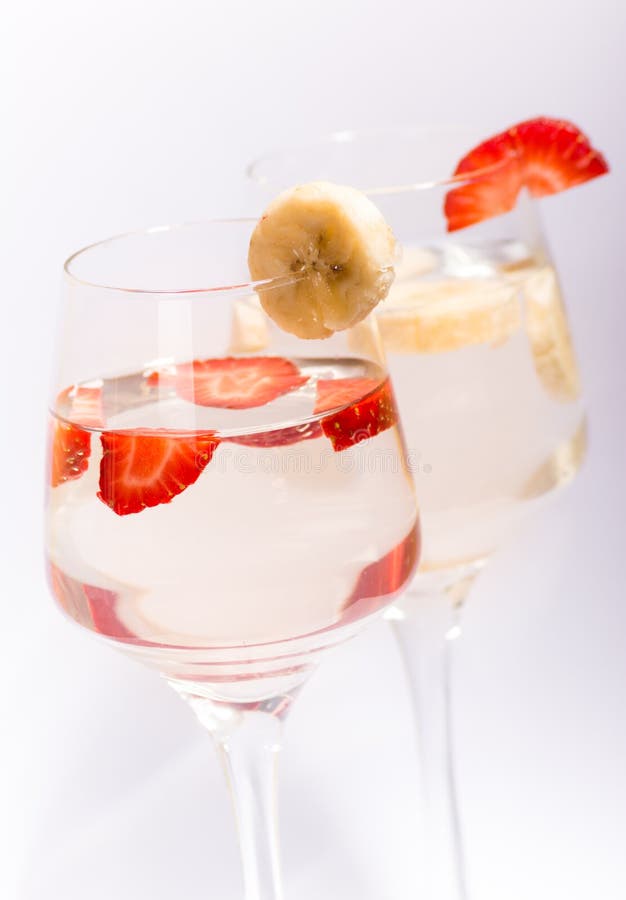 Fresh cocktail drink stock image. Image of cocktail, climate - 38471403