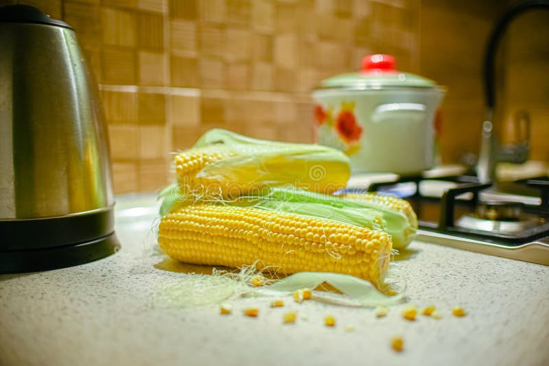 Fresh Corn in the Kitchen. Corncob Stock Image - Image of flakes, grain ...