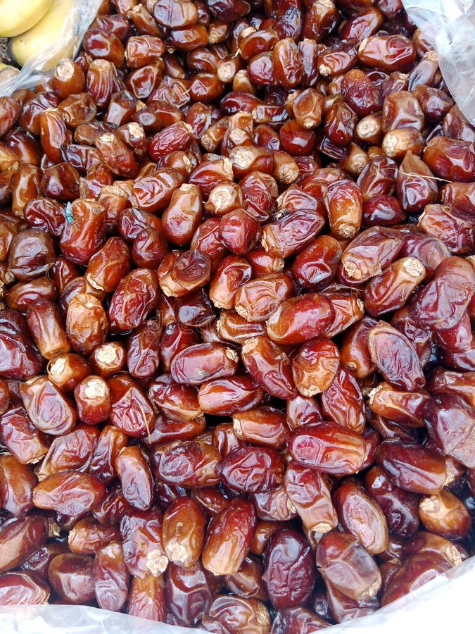 Fresh Dates 2022 from Sindh Pakistan. Stock Photo - Image of baking ...