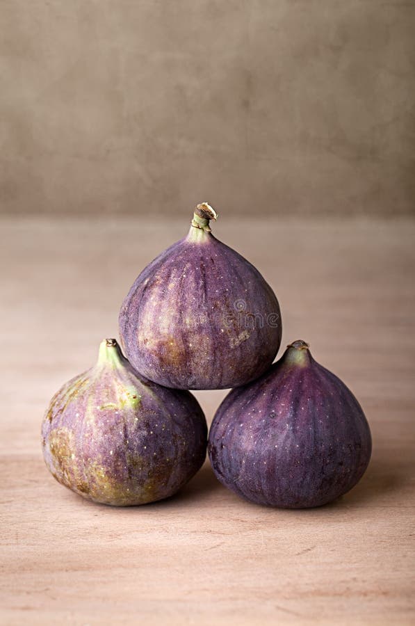 Fresh Figs stock photo. Image of fruit, progeny, lilac - 22038276