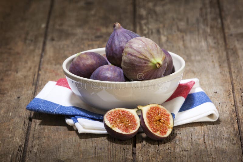 Fresh Figs in a Bowl stock image. Image of kitchen, bowl - 60040181