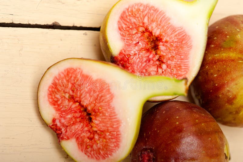 Fresh Figs on a Rustic Table Stock Image - Image of closeup, nature ...