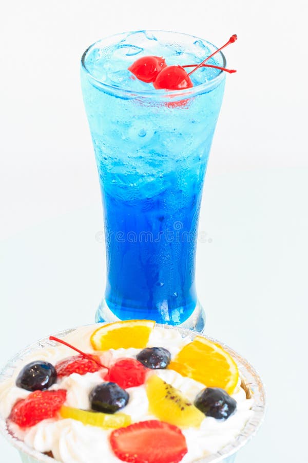 Fresh fruited cake stock photo. Image of berry, bake - 28694132