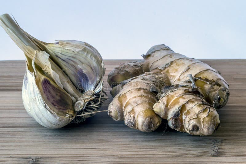 Fresh garlic and ginger stock photo. Image of macro, counter - 59290358