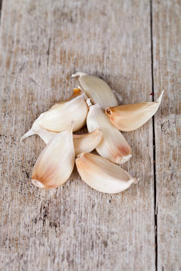 Fresh garlic stock image. Image of healthy, wooden, fresh - 33861667