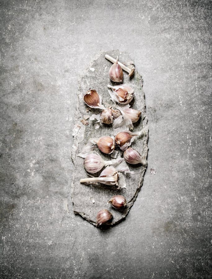 Fresh Garlic on Stone Stand Stock Image - Image of natural, plant: 67697491