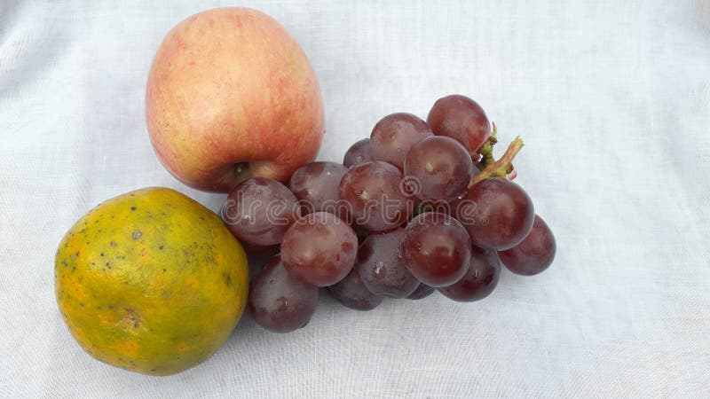 Fresh Grape Orange and Apple or Anggur Jeruk and Apel in Indonesian on ...