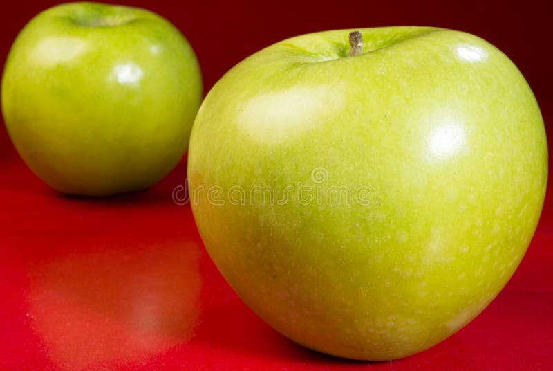 Fresh green apples stock image. Image of sweet, agriculture - 35243729