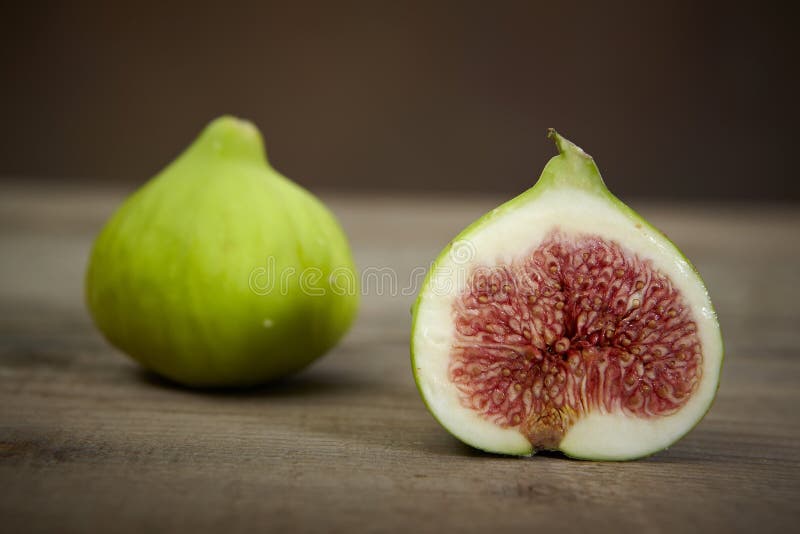 Fresh green figs stock image. Image of wooden, fruit - 33298629