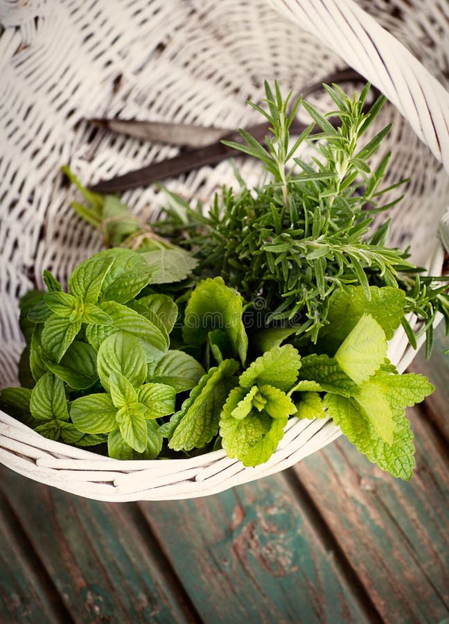 Rustic Crate with Fresh Herbs Stock Image - Image of growing ...