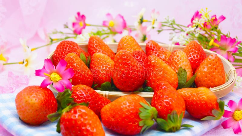 Japanese Strawberries. a Box of Beautiful Japanese Strawberries at a ...