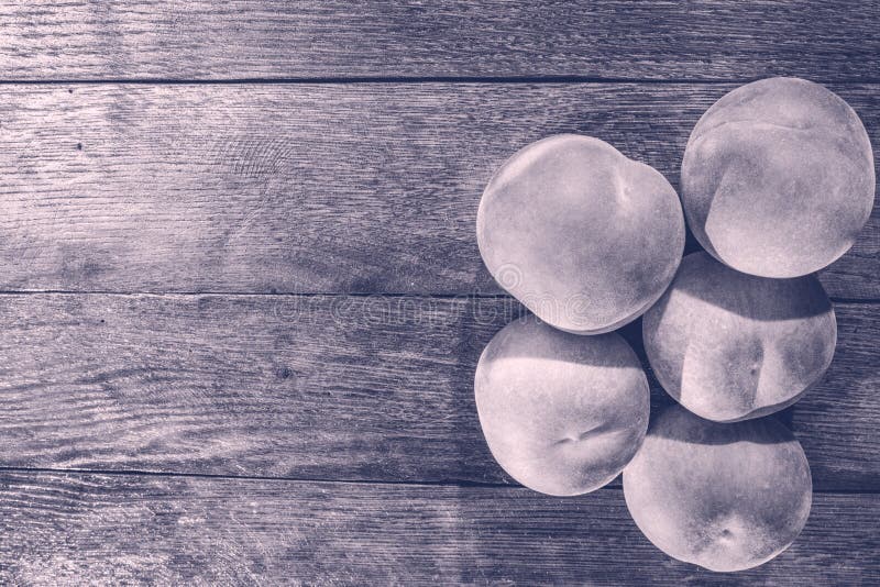 Fresh Juicy Peaches on Rustic Wooden Table Stock Photo - Image of ...