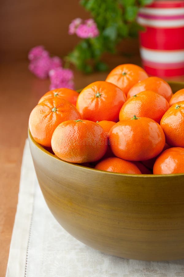 Fresh Mandarin Oranges in Big Wooden Bowl Stock Photo - Image of ripe ...