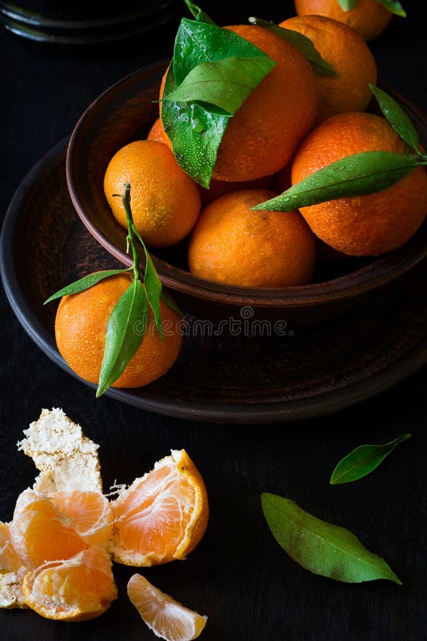 Fresh Mandarin Oranges Fruit with Leaves Stock Image - Image of green ...