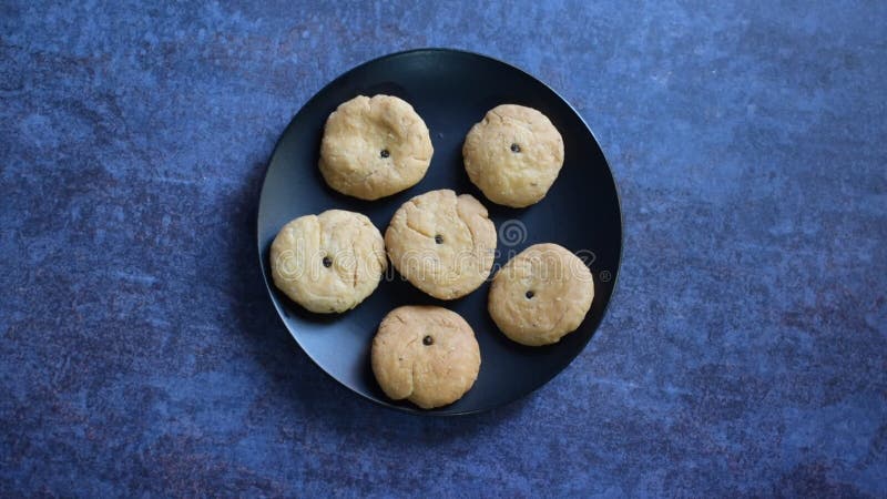 Fresh Mathri stock footage. Video of crunchy, food, mathari - 255833970