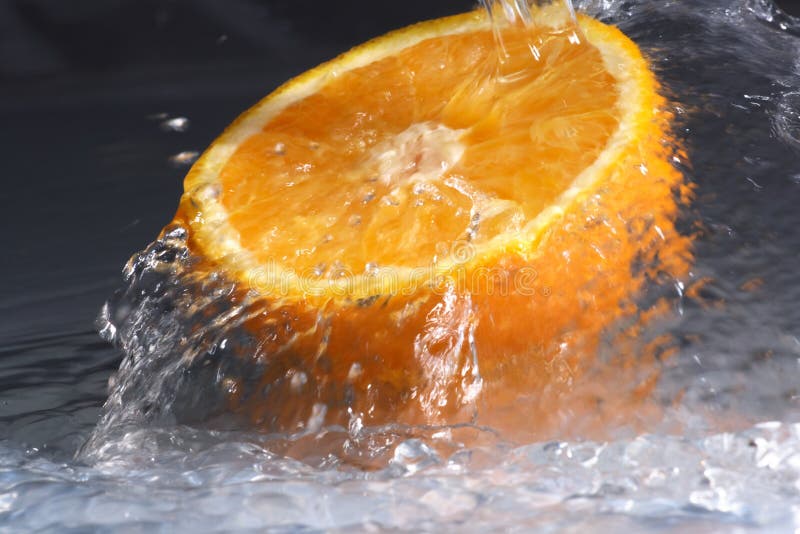 Fresh Orange , Water Splash Stock Photo - Image of cold, drop: 5741540