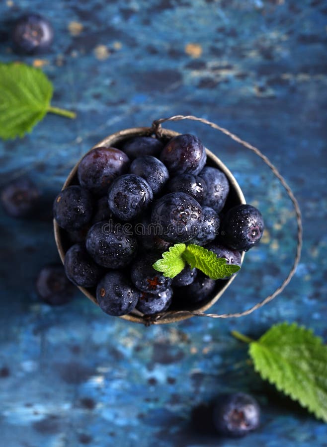 Fresh Organic Berries Blueberries Stock Photo - Image of blueberry ...