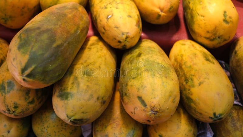 Fresh Organic Papaya Display on a Grocery. Stock Photo - Image of shop ...