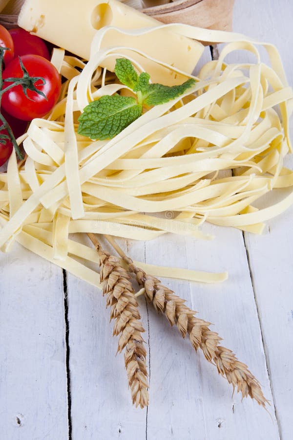 Fresh pasta stock photo. Image of lettuce, basil, healthy - 37510026
