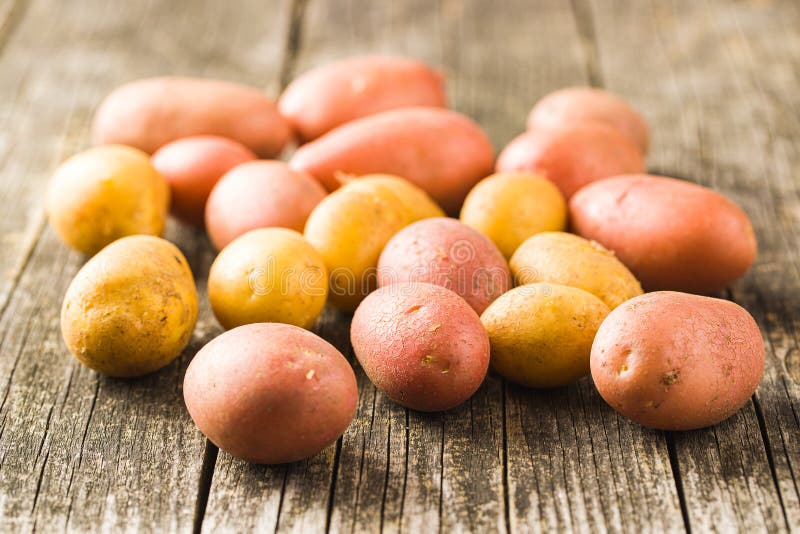 Fresh Potatoes. Raw Potatoes Stock Photo - Image of diet, farm: 153621228