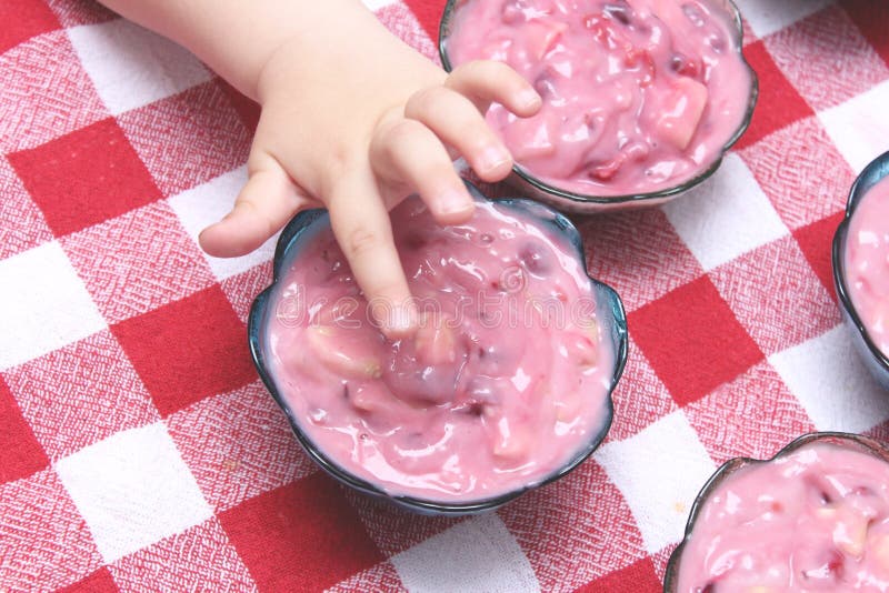 Fresh pudding in bowls stock image. Image of closeup - 121528583