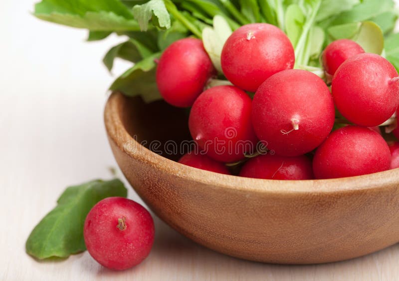 Fresh Radish at Farmers Market Stock Image - Image of delicious, market ...