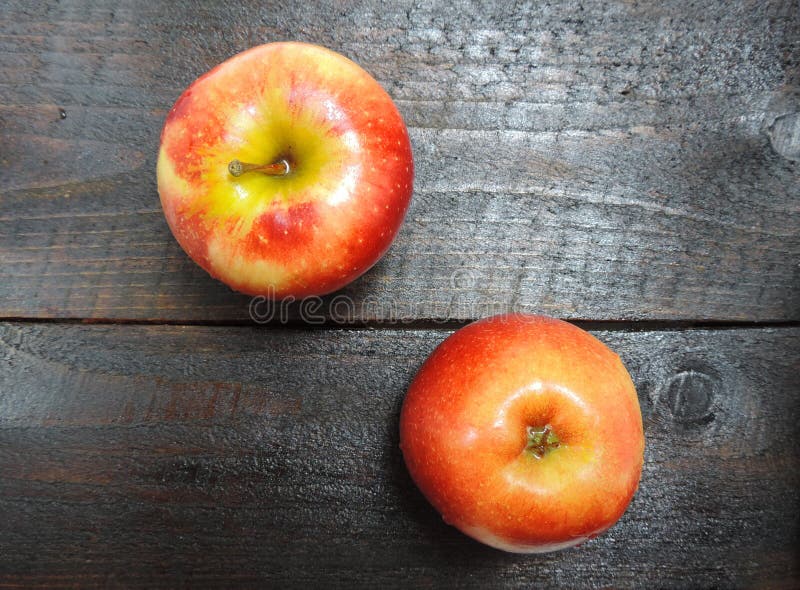 Fresh Raw Apples on Wooden Boards Stock Image - Image of healthy, green ...