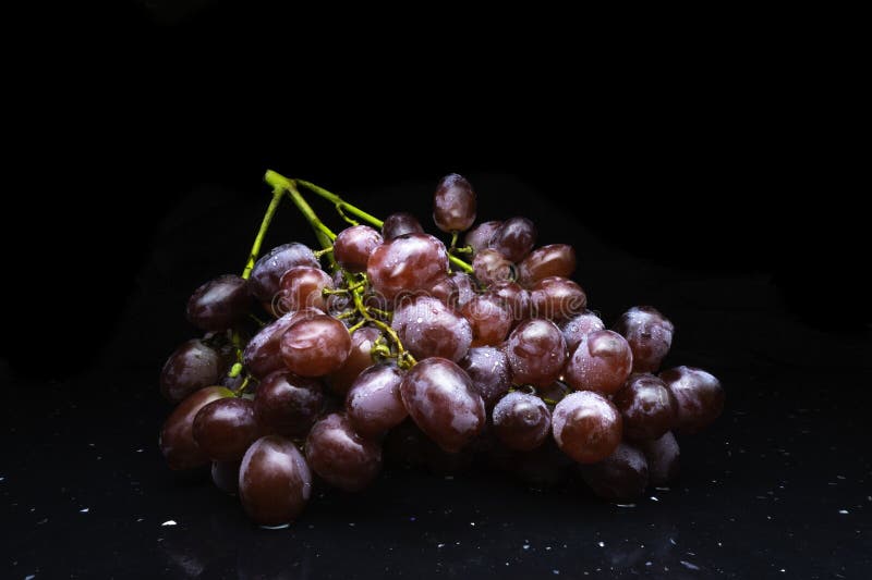 Fresh Red Grapes in Dark Background Pink Grapes Stock Image - Image of ...
