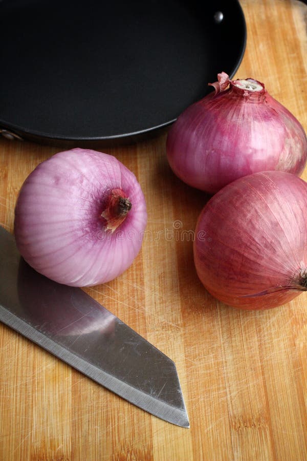 Fresh red onions stock image. Image of root, vegetables - 35403457