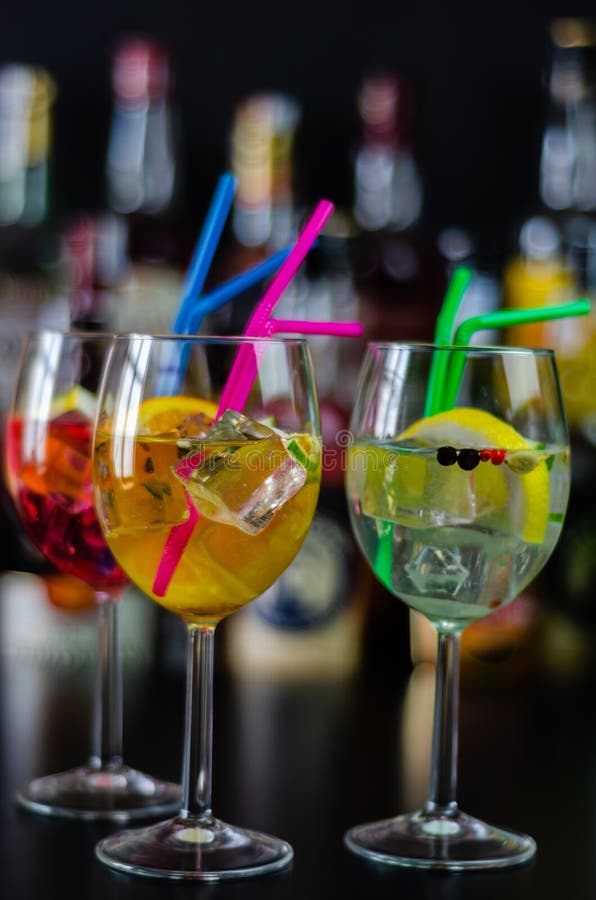 Fresh and Refreshing Cocktails Based on Gin, a Distinctive Herbal ...