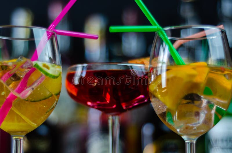 Fresh and Refreshing Cocktails Based on Gin, a Distinctive Herbal ...