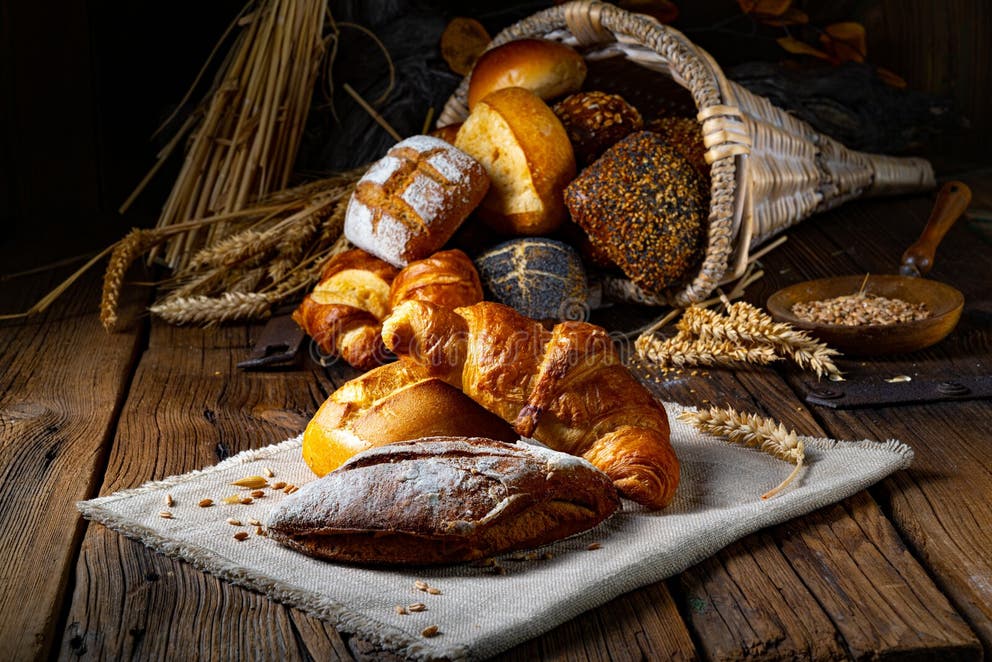 Fresh Rolls in a Cornucopia Stock Image - Image of brown, fresh: 200018233