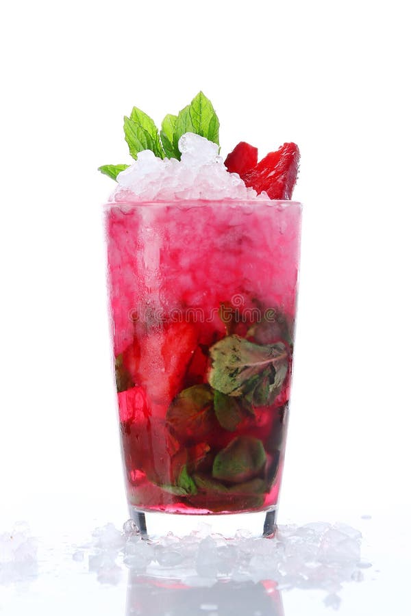 Fresh Strawberry Lemonade with Mint and Ice. Lemonade or Cocktail ...