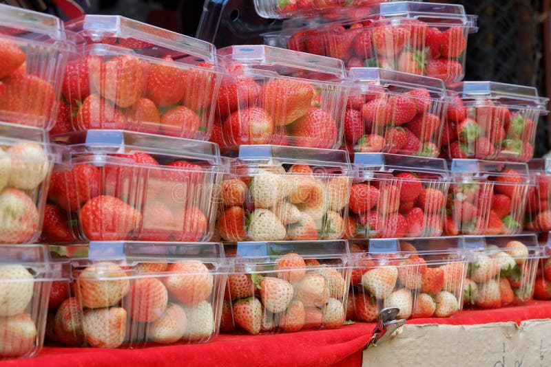 Sweet Strawberry In Package Stock Image - Image of fresh, heap: 36601519