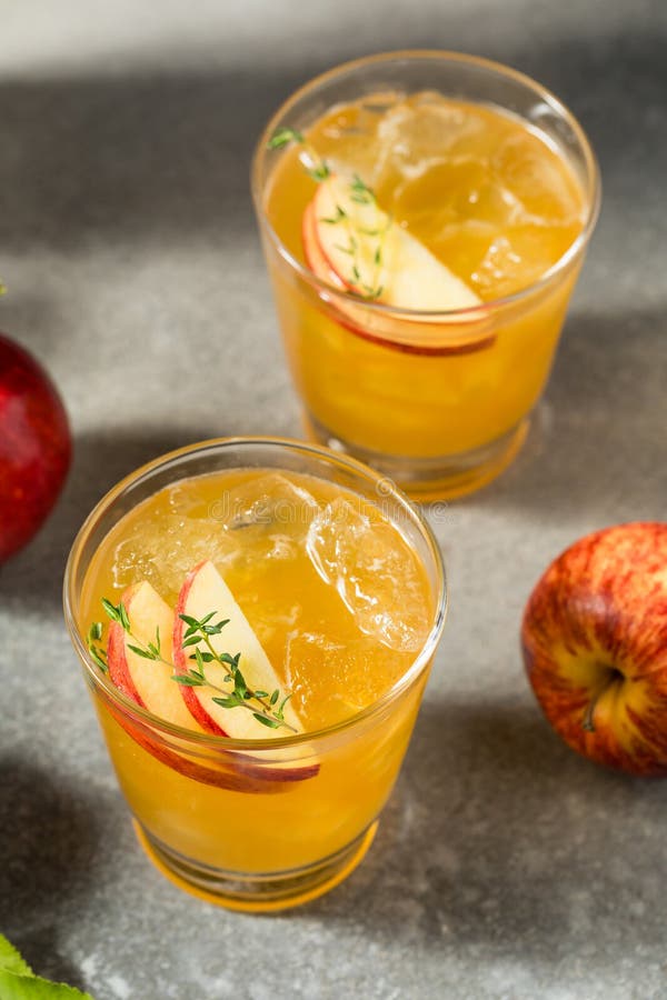 Fresh Sweet Apple Cider Cocktail Stock Image - Image of holiday, slice ...