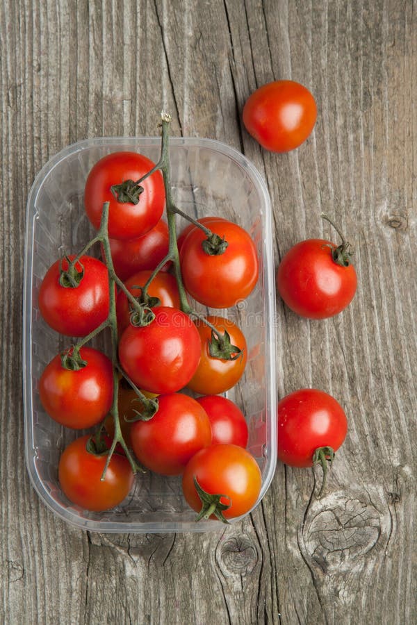Fresh tomato stock image. Image of ingredient, color - 19466843
