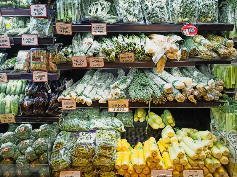 Fresh Vegetable Rack Section in Grocery Store Stock Image - Image of ...