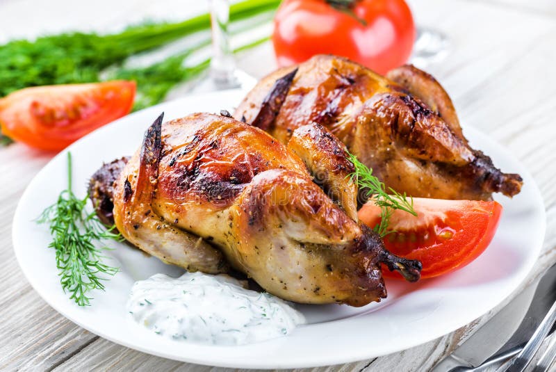 Fresh whole bird of quail stock image. Image of dinner - 51431291