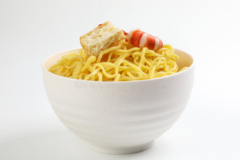 Fresh yellow egg noodle stock image. Image of cook, kuey - 185359507
