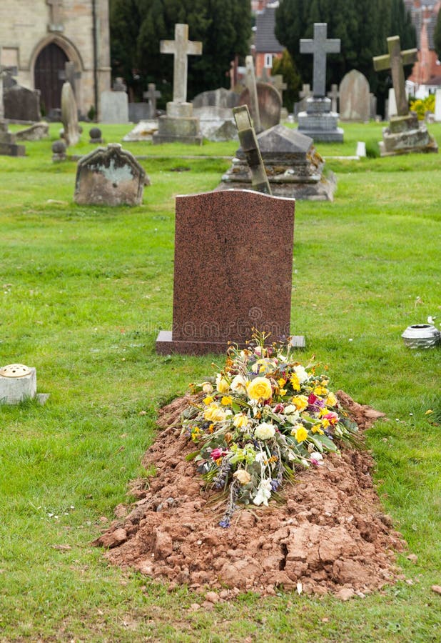 Freshly Dug Grave in Cemetery Stock Image - Image of flower, details ...