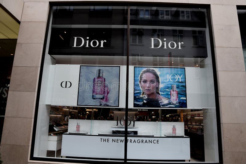 FREUDE DER NEUE DUFT VON CHRISTIAN DIOR Redaktionelles Stockbild - Bild ...