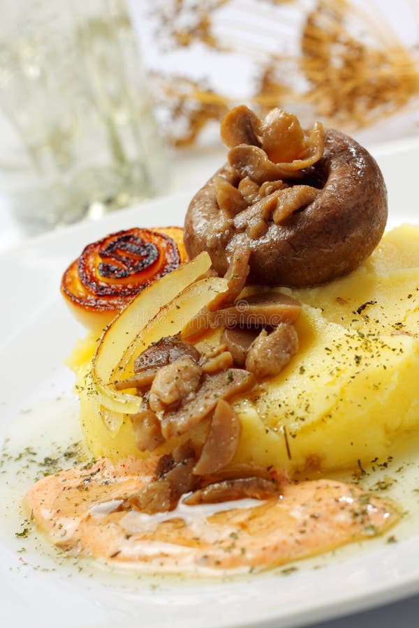 Fried button mushrooms stock photo. Image of mushroom - 16413176