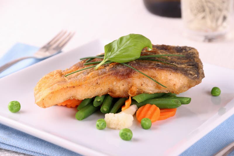 Fried Carp Fish Fillet with Vegetables Stock Image - Image of dinner ...