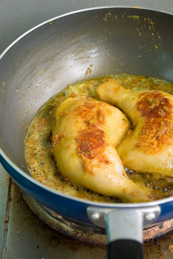 Fried Chicken Biryani in Blue Pan Stock Image - Image of chicken, dish ...