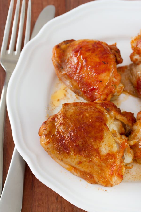 Fried chicken on plate stock image. Image of poultry - 32199463