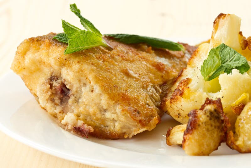 Fried Fish with Cauliflower Stock Photo - Image of lunch, meal: 27413000