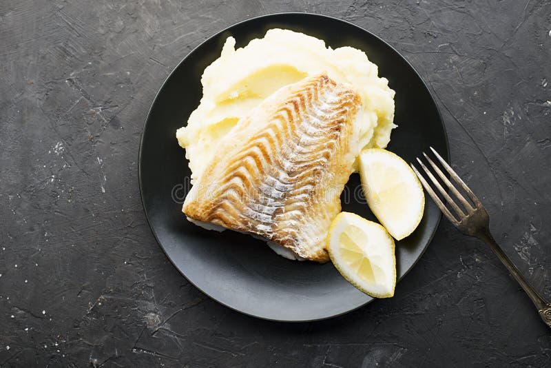 Fried Fish with Mashed Potatoes Stock Photo - Image of dinner, aromatic ...